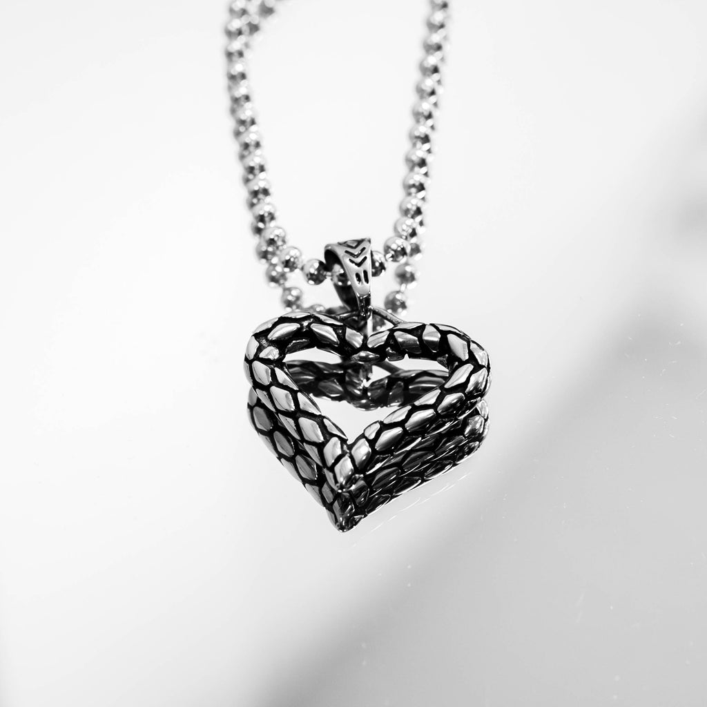 Venomous Love Chain – STMNTS